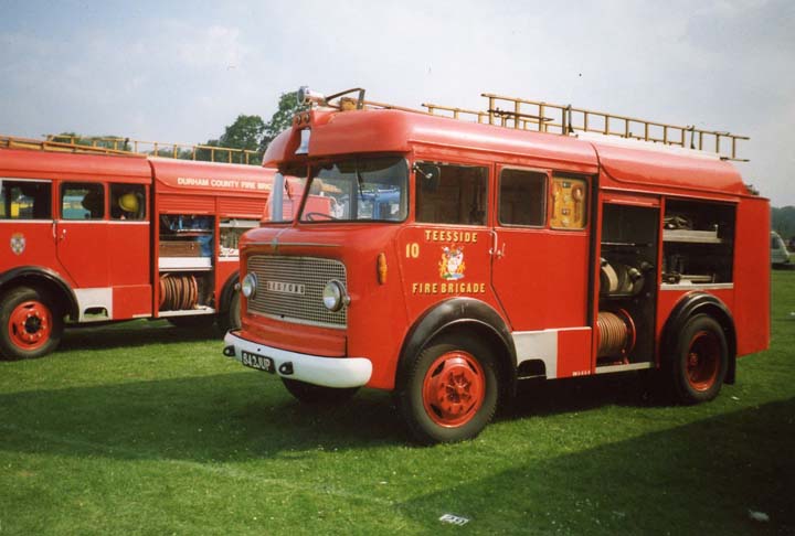 Fire Engines Photos - Teesside Bedford water ladder