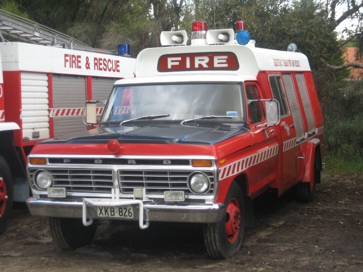 Fire Engines Photos - Western Australia Ford F350 Emergency Tender