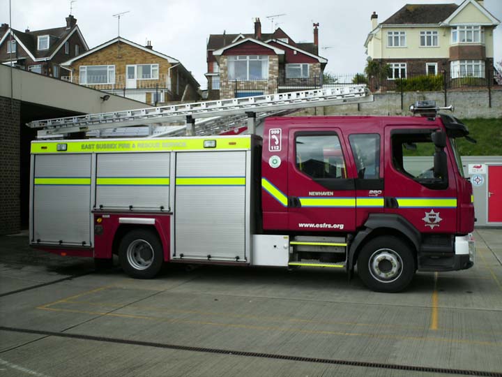 Fire Engines Photos - ESFRS Volvo appliance GX57EUH