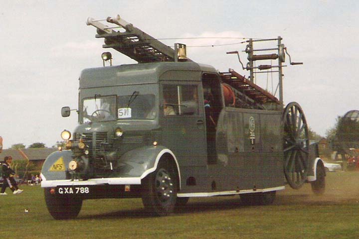 Fire Engines Photos - 1943 Austin K4 Escape Carrying Unit