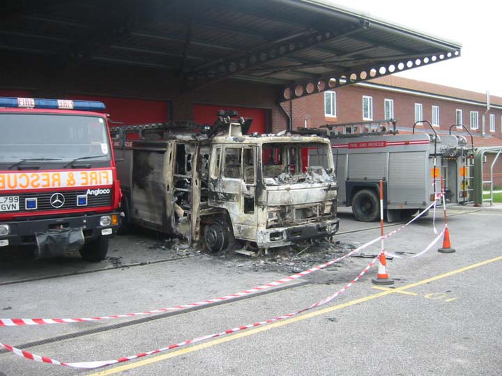 Fire Engines Photos - Very sad end to this appliance