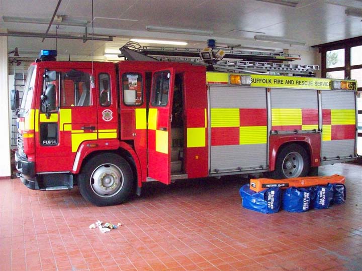 Fire Engines Photos - Suffolk Fire and Rescue - Sudbury
