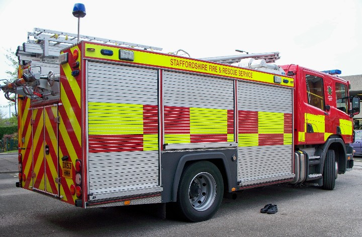 Fire Engines Photos - STAFFORDSHIRE SCANIA PUMP RESCUE LADDER