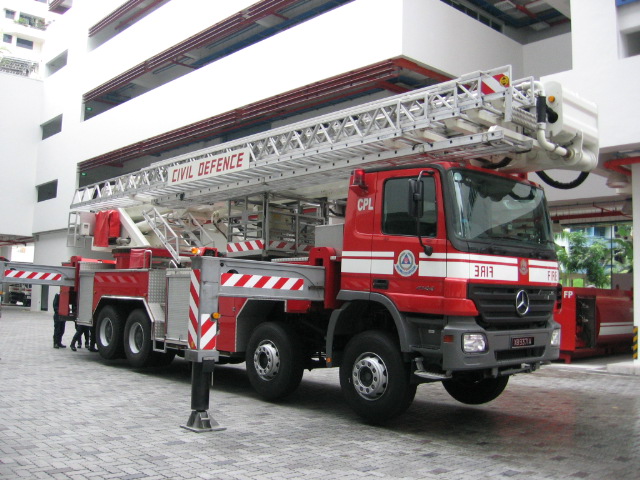 Fire Engines Photos - Singapore Civil Defence Force