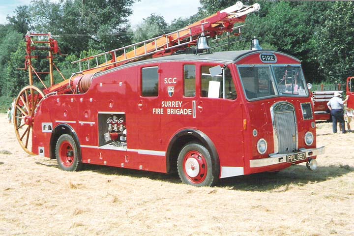 Fire Engines Photos - Ex-Surrey Fire Brigade 1951 Dennis F12 Pump Escape