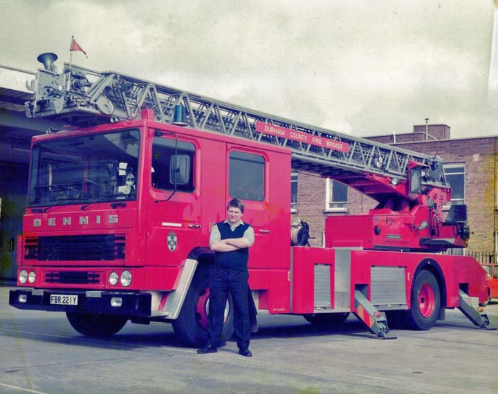 Fire Engines Photos - Dennis Turntable ladder Darlington Fire station