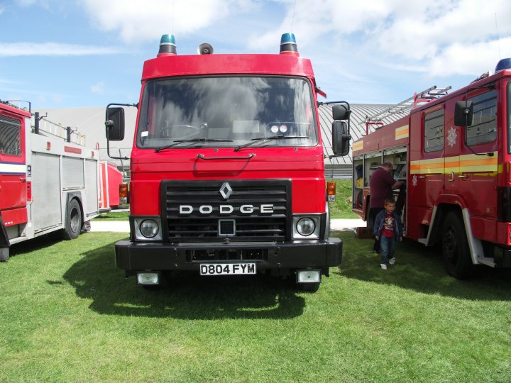 Fire Engines Photos - Lovely ex London Renault Dodge