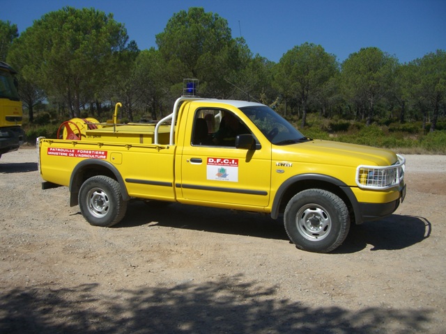 Fire Engines Photos - C.C.F.l. Ford Ranger 600 litres