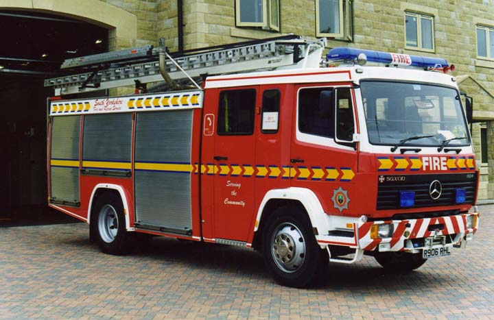 Fire Engines Photos - South Yorkshire water ladder
