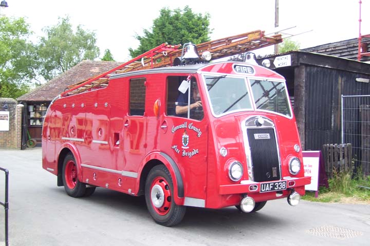 Fire Engines Photos - Cornwall FB 1955 Dennis F8.