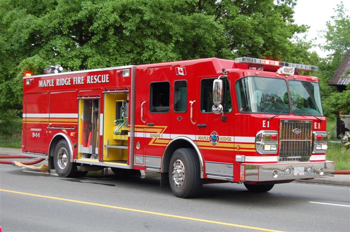 Fire Engines Photos - Maple Ridge Fire Rescue Engine 1