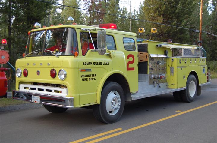 Fire Engines Photos - South Green Lk Volunteer Fire Department Engine 2