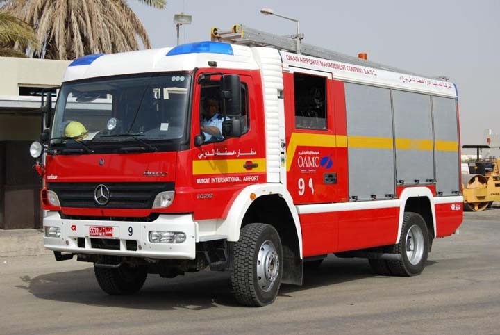 Fire Engines Photos - Muscat Aiport Fire service Oman Mercedes