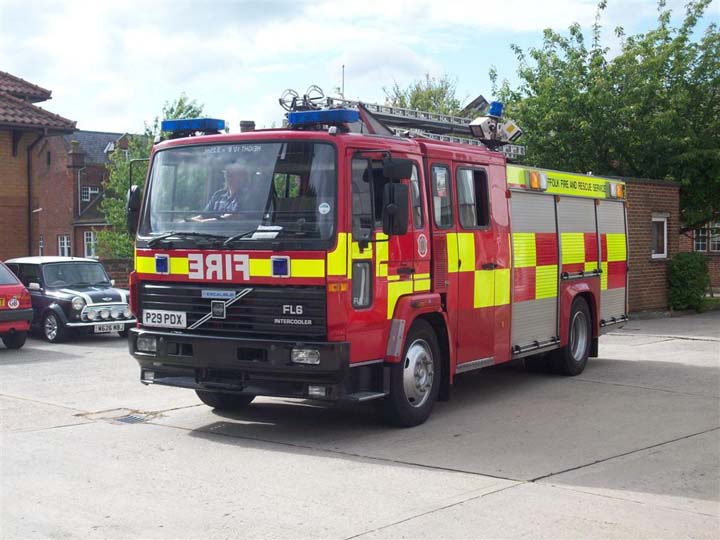 Fire Engines Photos - Suffolk Fire and Rescue - Sudbury Volvo Excalibur