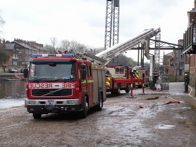 Fire Engines Photos - Excercise down by the river using the ALP
