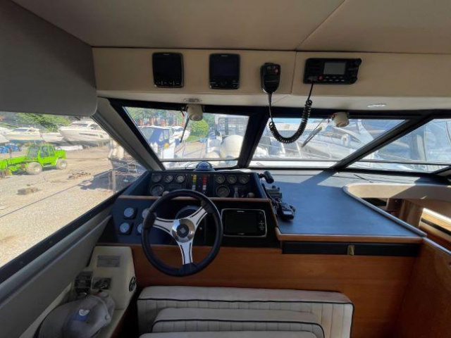 SMY1 1908 – Princess 414 – Solent Motor Yacht Listings