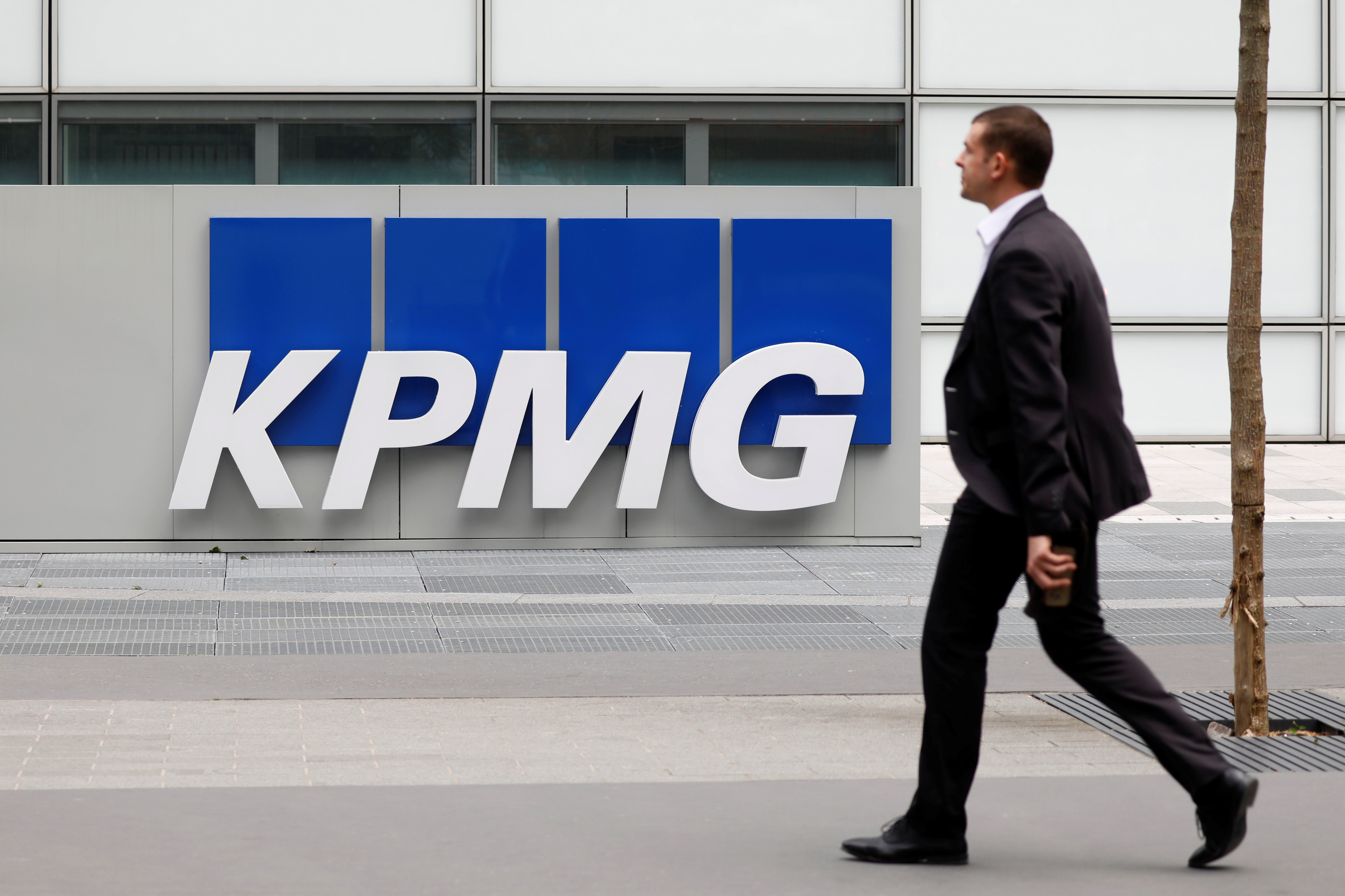 FRC issues complaint against KPMG over Carillion audit - FTAdviser