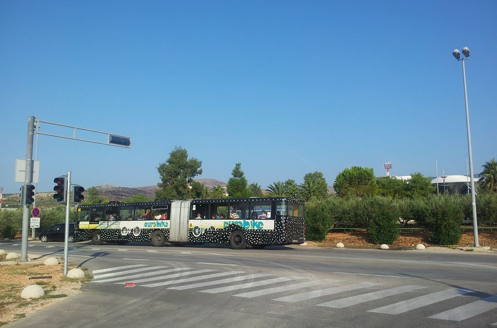 Split airport bus timetable, taxi and transfer prices