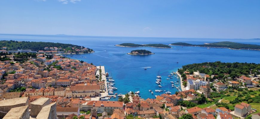 Fähre Split - Hvar, der schnellste Weg auf die Insel Hvar