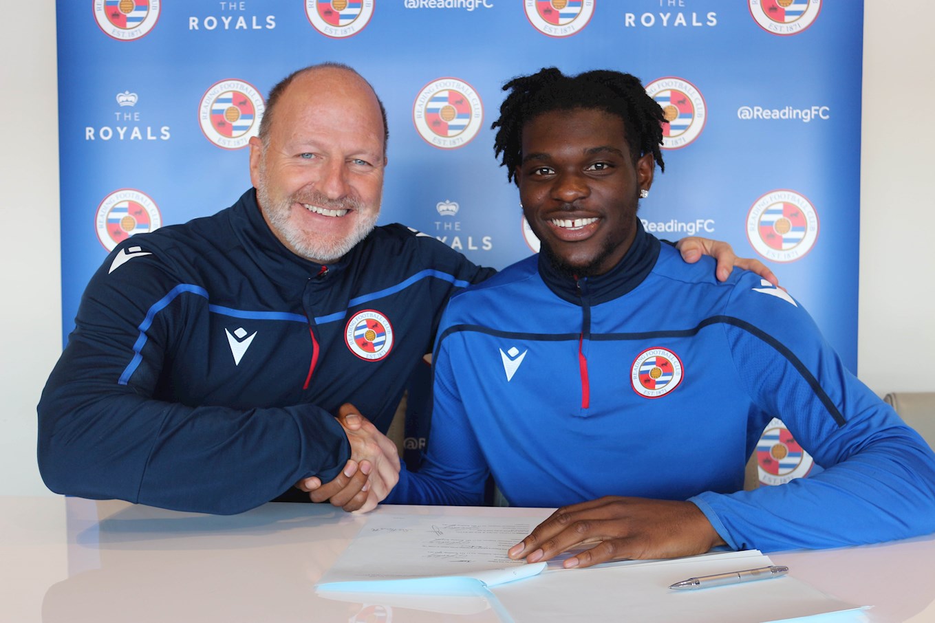 Reading FC | Home of the Royals!