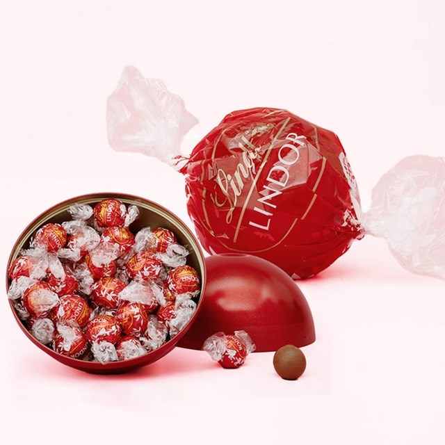 Dark Chocolate Lindt LINDOR Holiday Assorted Chocolate Candy Truffles ...