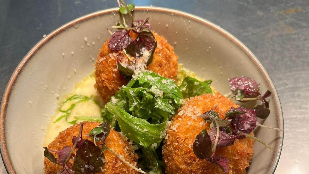 Great Pub Food & More at The George Inn