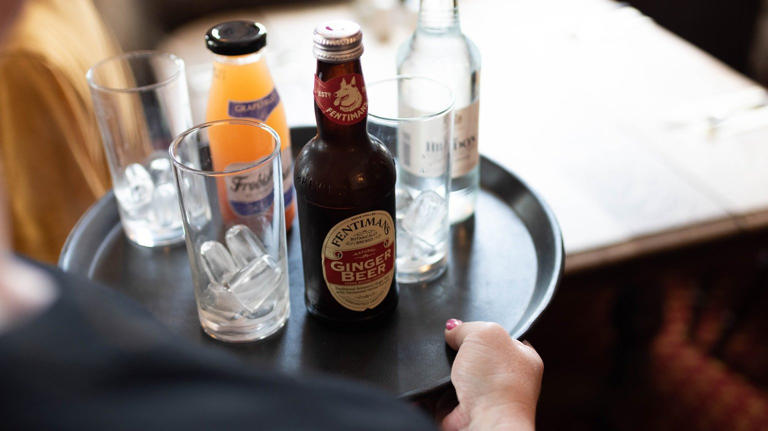 Drinks at The George Inn in Mere, Wiltshire