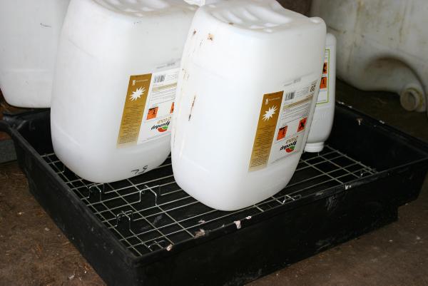 Triple rinsing threat to container disposal - Premium