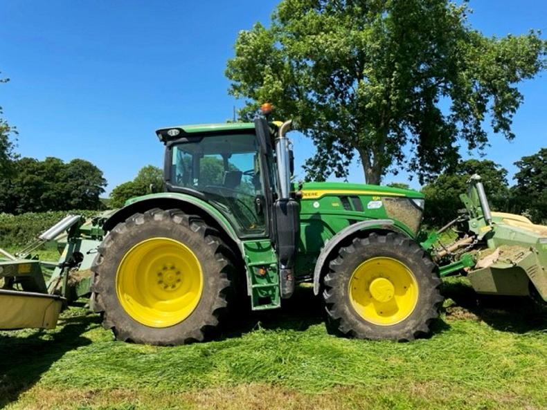 John Deere 6R 185 answers the needs of Kilkenny contractor - Free