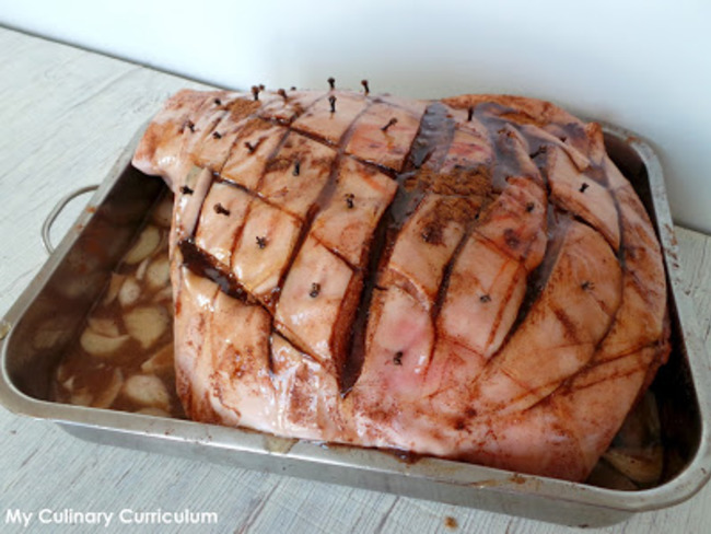 Jambon entier cuit aux 4 épices et au cidre pour un réveillon - Recette ...