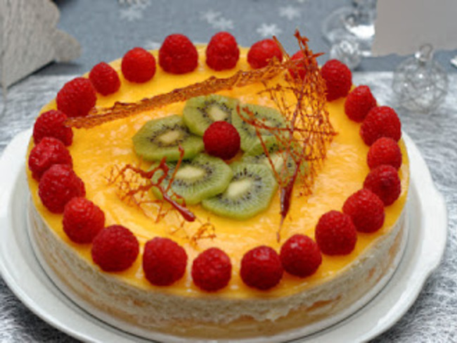 Bavarois exotique ananas, miroir mangue et biscuit noix de coco ...