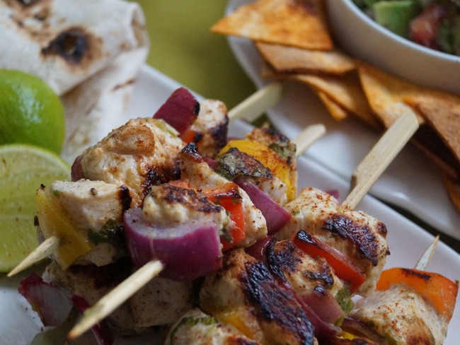 Brochettes de poulet a la mexicaine - Recette par Miam Miam & Yum