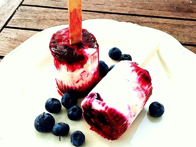 Petits suisses glacés aux fruits rouges - Recette par TheCrazyOven