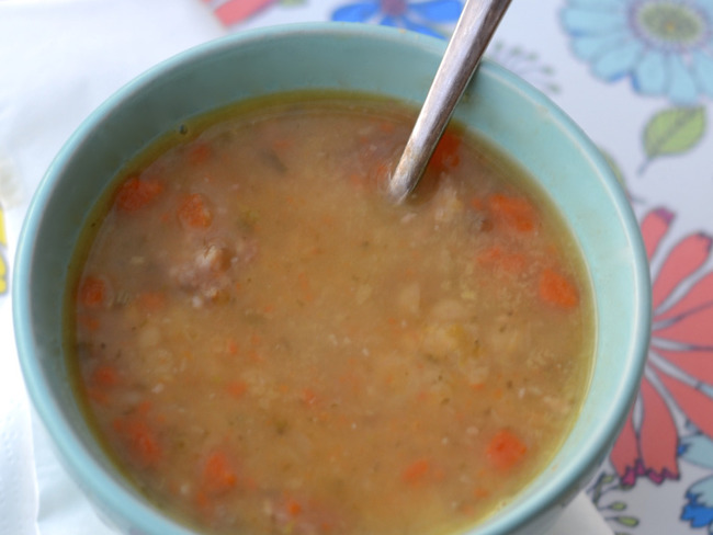 Soupe aux pois québécoise - recette traditionnelle - Recette par ...