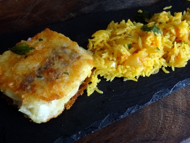 Riz oriental et poisson frit - Machboos (Qatar) - Recette par La ...