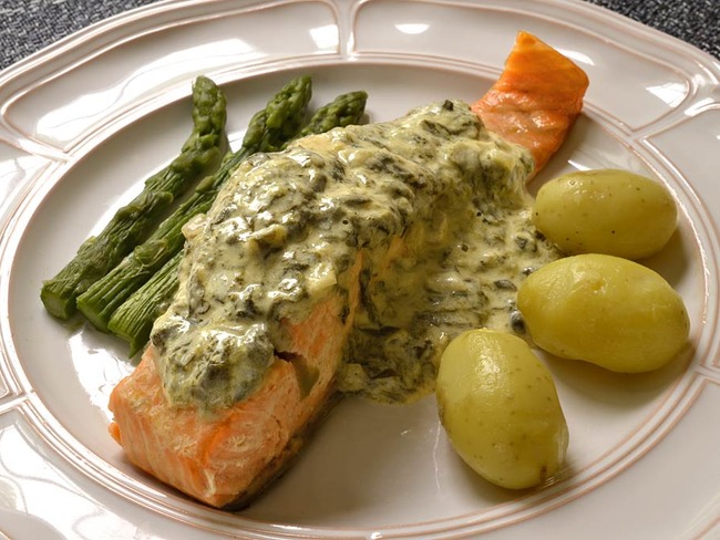 Saumon sauce à l'oseille - Recette par Ma cuisine santé