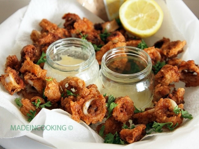Calamars frits au lait fermenté - Recette par Made in Cooking
