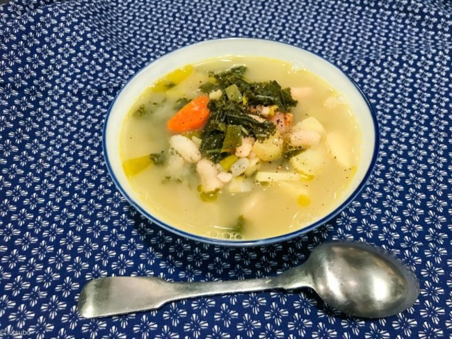 Soupe de haricots blancs aux légumes - Recette par Lutsubo