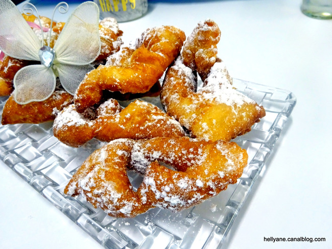 Les oreillettes provençales, beignets de Carnaval - Recette par ...