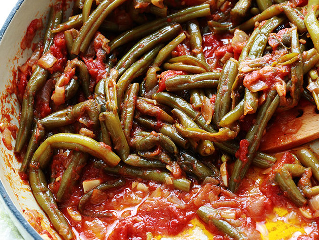 Haricots verts braisés à la sauce tomate - Recette par Cuisine Culinaire