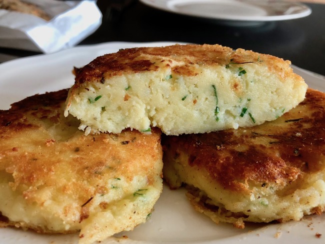 Pommes Macaire : des galettes de purée de pommes de terre cuites à la ...