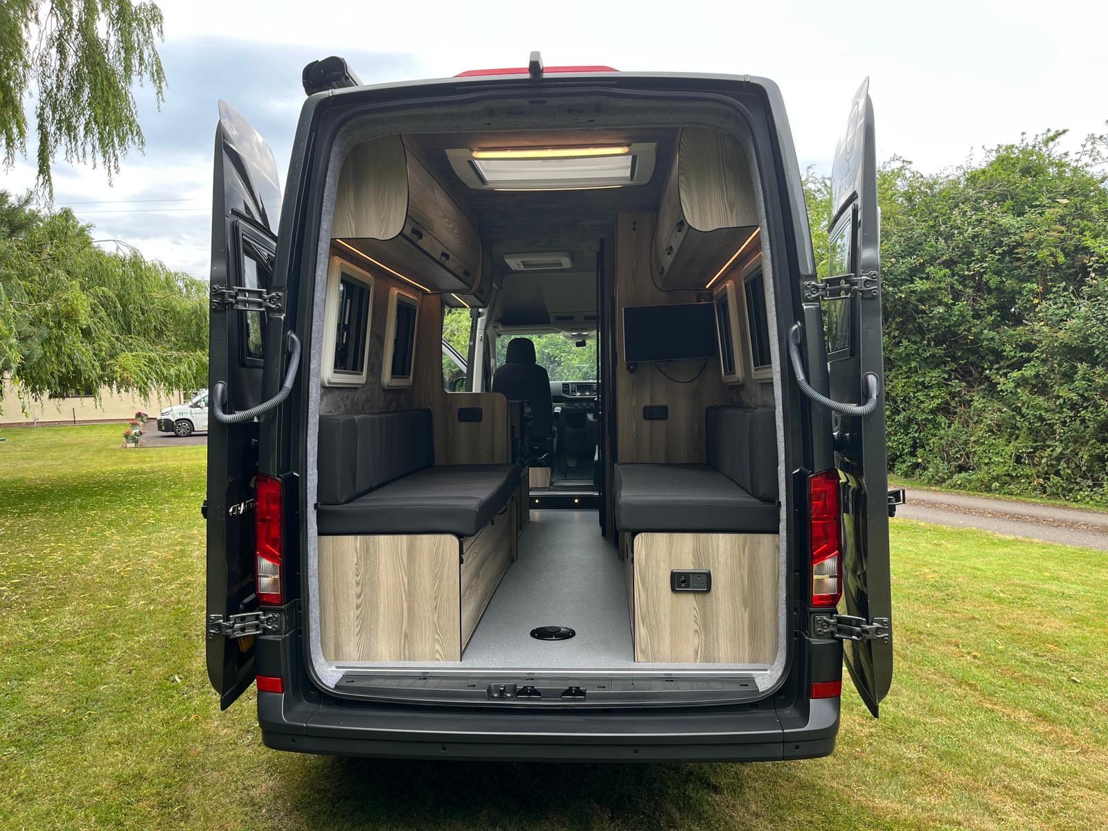 2022 Volkswagen Crafter Grey