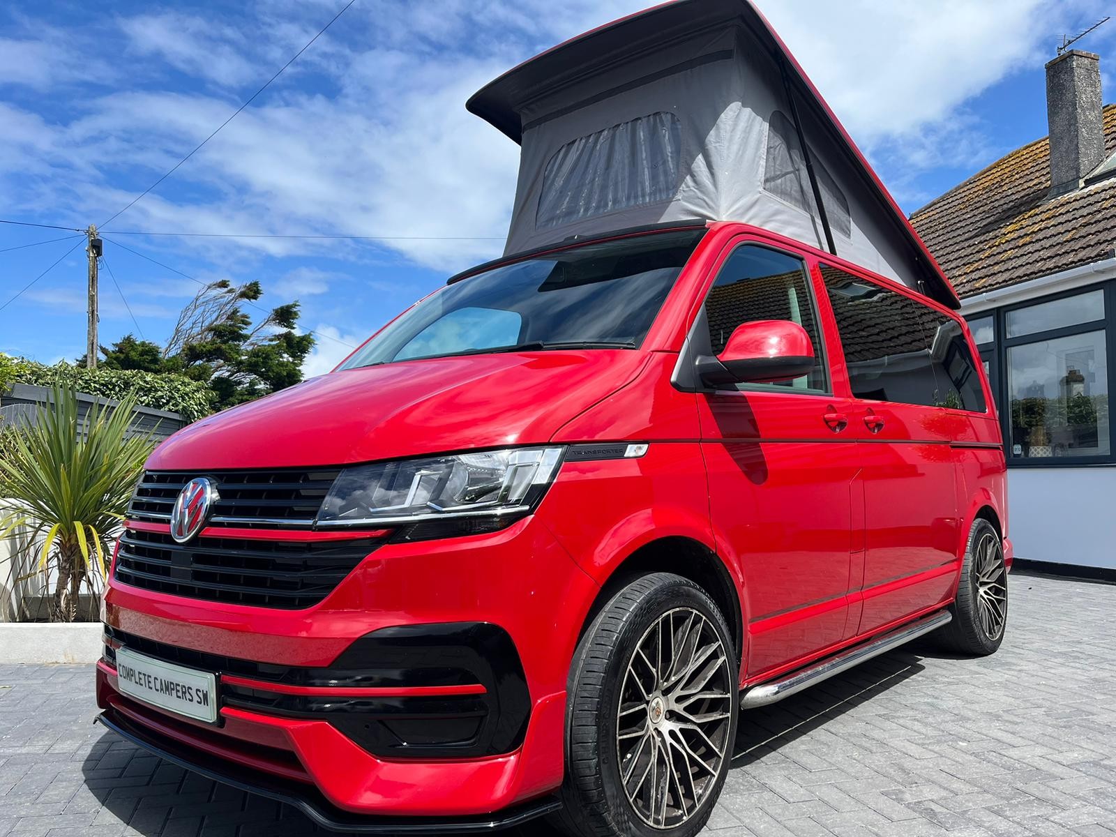 2021 Volkswagen Transporter T28 Red