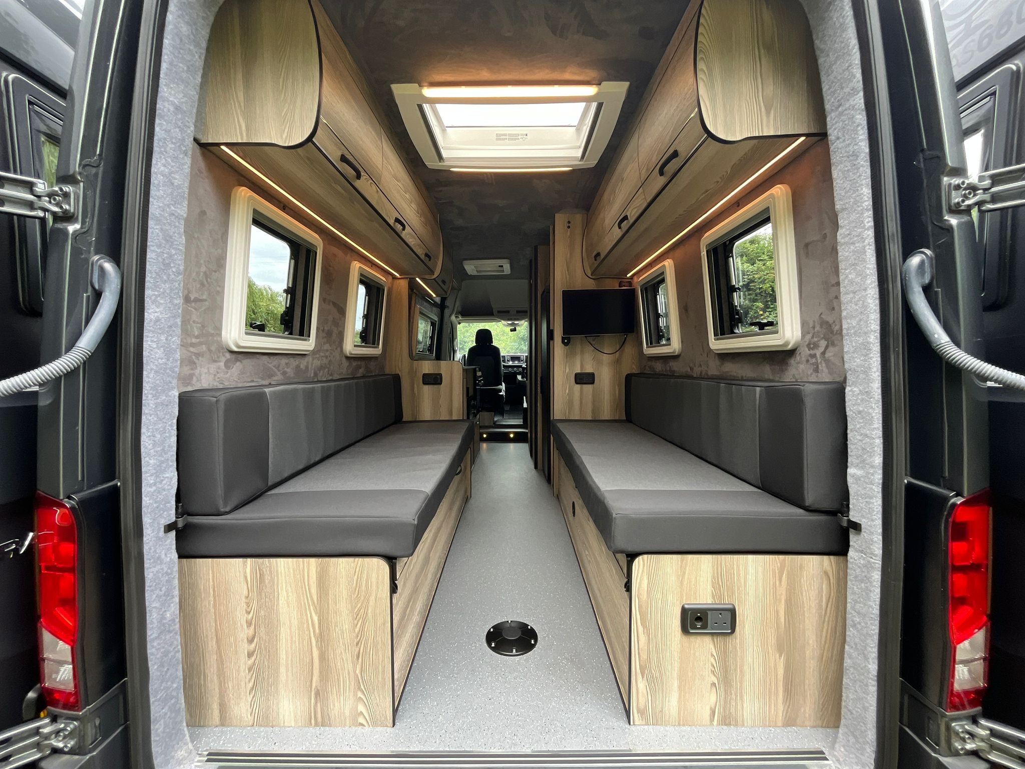 2022 Volkswagen Crafter Grey