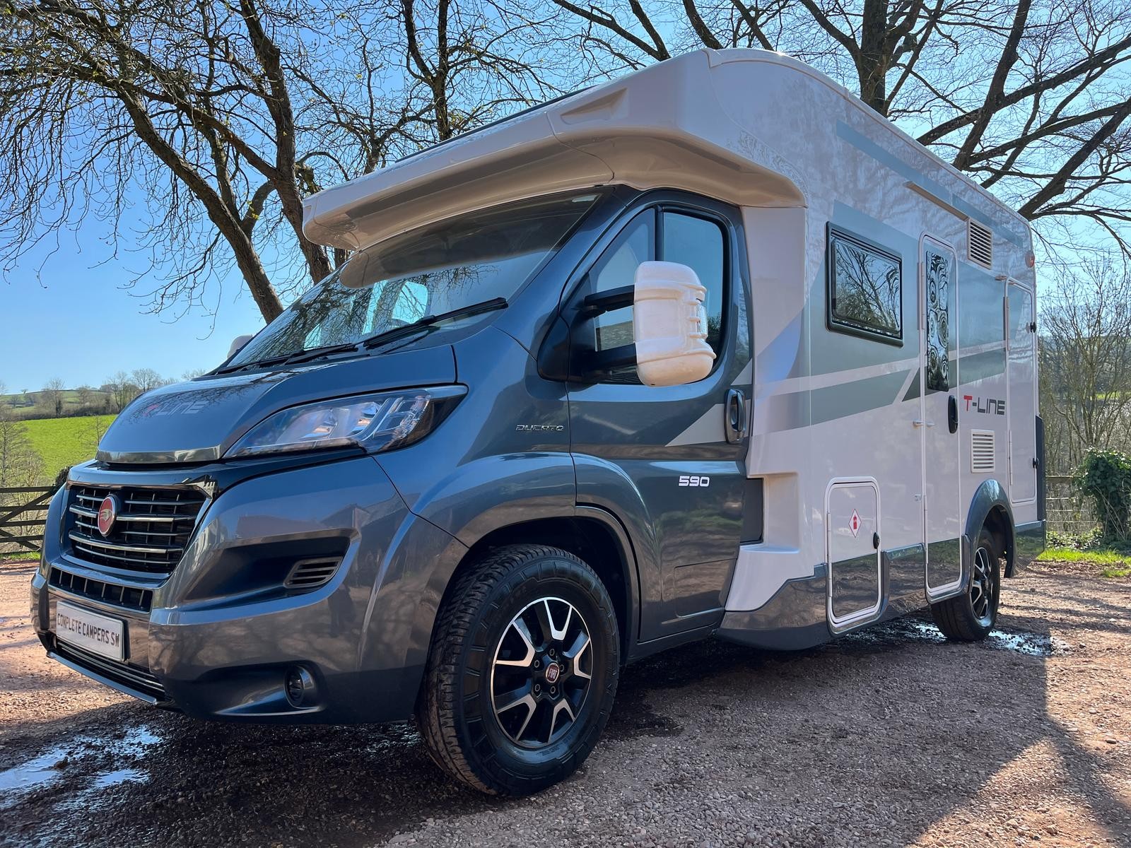 2021 Roller Team T-line 590 White