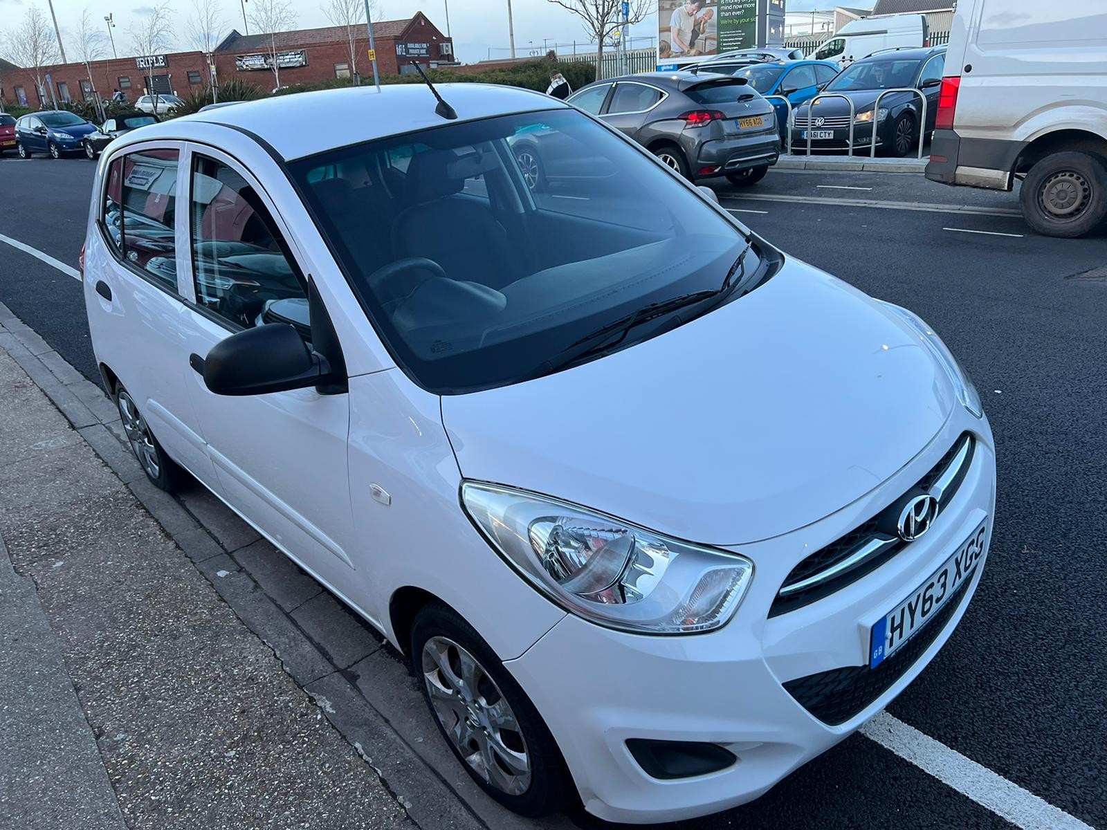 Hyundai i10 1.2 Classic Hatchback 5dr Petrol Manual Euro 5 [85 bhp] 2013