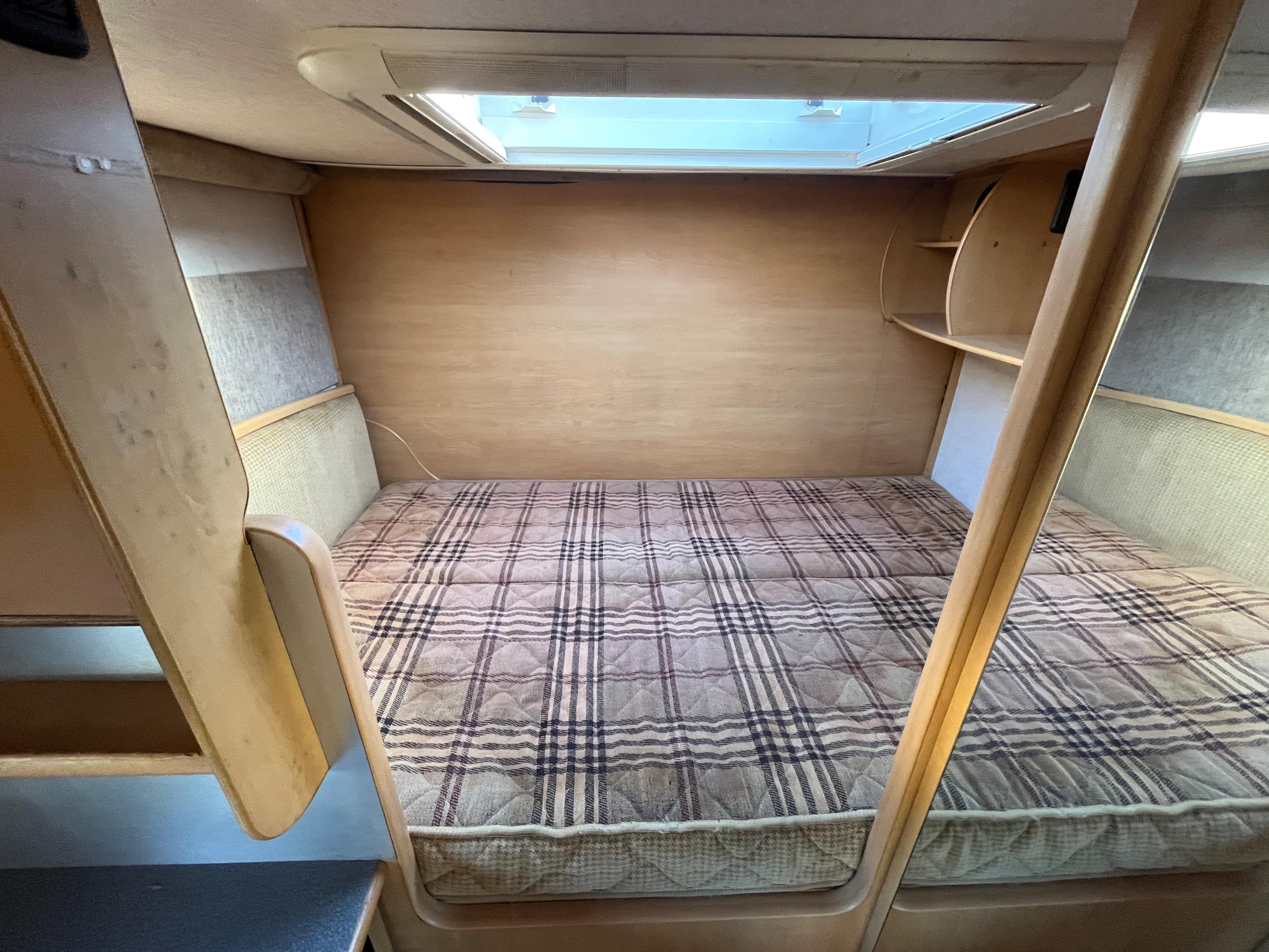 2003 Elddis Autostratus White