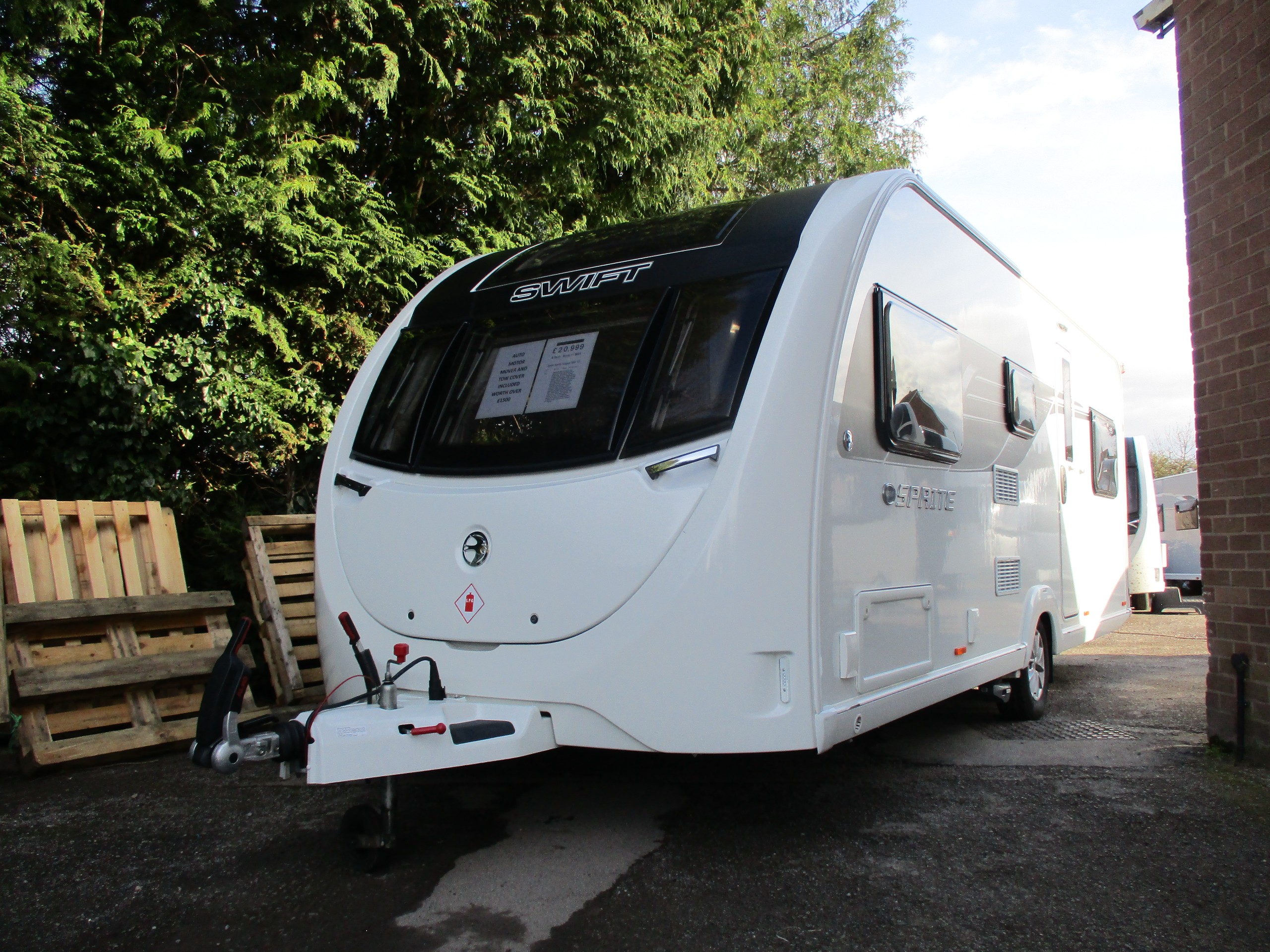 2021 Swift Sprite White