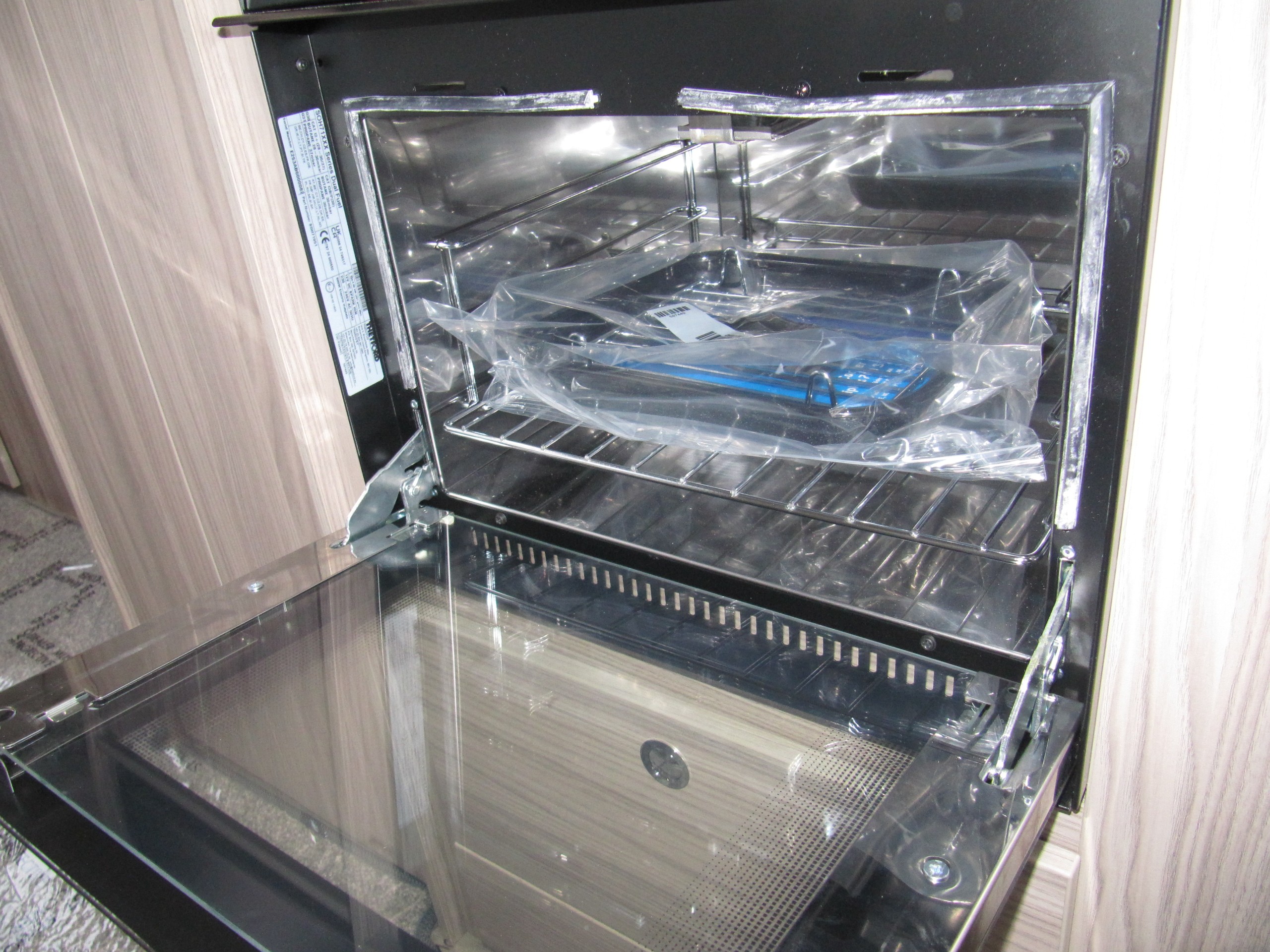 2025 Elddis Autoquest Cv60