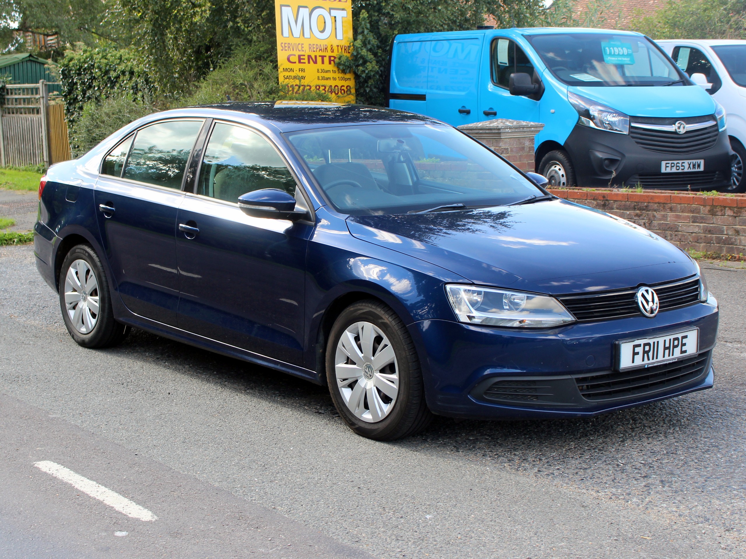 Volkswagen Jetta 1.6 TDI CR Bluemotion Tech S 4dr DSG 2011
